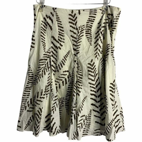 Cato | Skirts | Cato Feather Print Knee Length Full Skirt 2 Cream Side ...